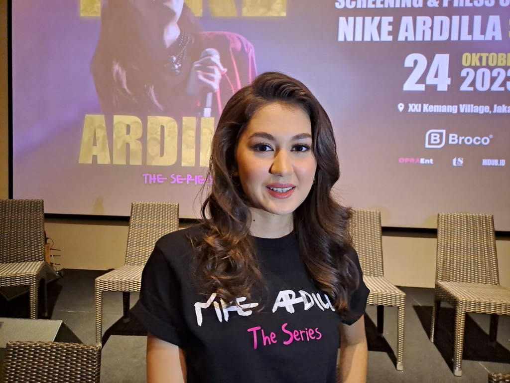 Perankan Nike Ardilla, Zoe Abbas Jackson Ketakutan