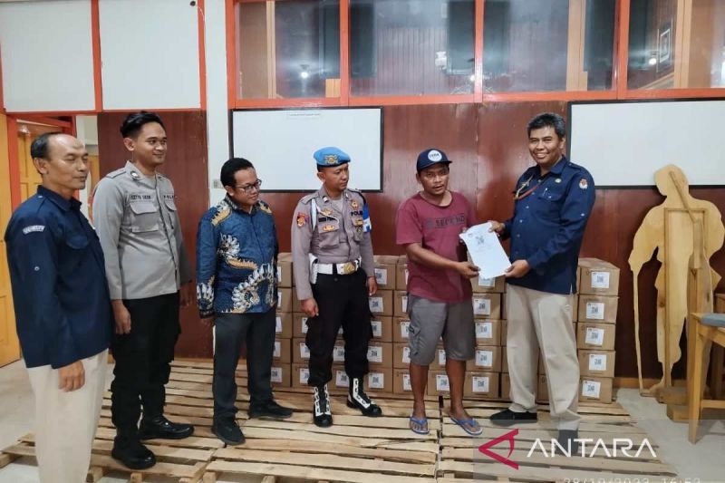 KPU Temanggung Terima Tinta 101 Dus untuk Pemilu