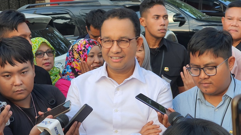 Anies Santai Menanggapi Pelaporan ke Bawaslu: Biar Pelapor Populer Anies Santai Menanggapi Pelaporan ke Bawaslu: Biar Pelapor Populer