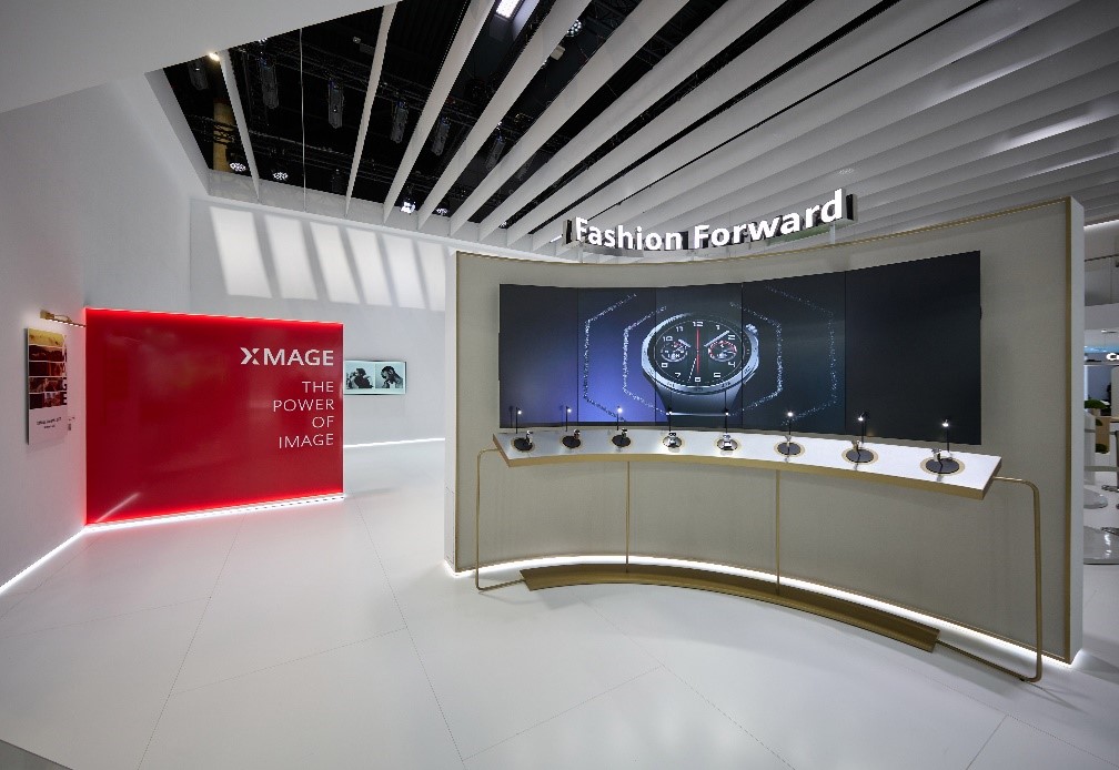 Huawei Pamerkan Rangkaian Produk Fashion-Forward Kelas Atas di MWC 2024