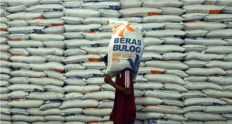 Bulog Salurkan 643 Ribu Ton Beras SPHP Bulog Salurkan 643 Ribu Ton Beras SPHP
