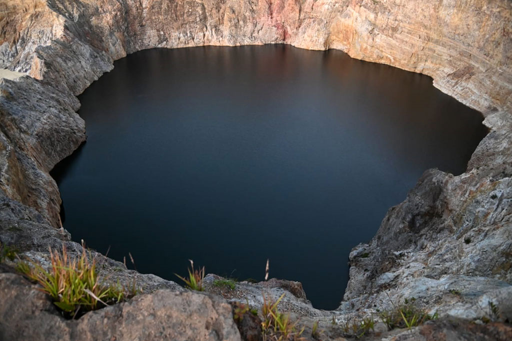 Air Danau Kelimutu Berubah Warna Sebanyak 4 Kali Air Danau Kelimutu Berubah Warna Sebanyak 4 Kali