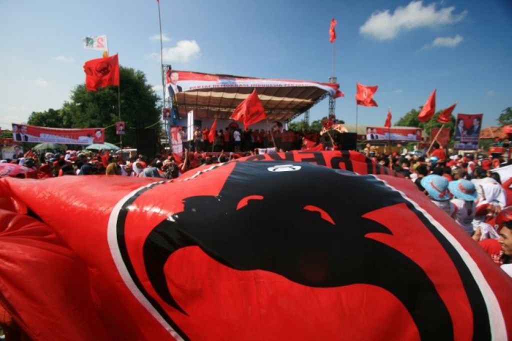 PDIP Berpeluang Usung Wayan Koster dan Giri Prasta di Pilgub Bali PDIP Berpeluang Usung Wayan Koster dan Giri Prasta di Pilgub Bali