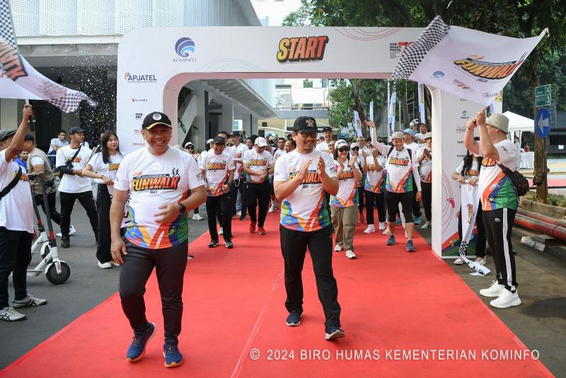 Fun Walk 2024, Momentum Perkuat Transformasi Digital Sektor Postel