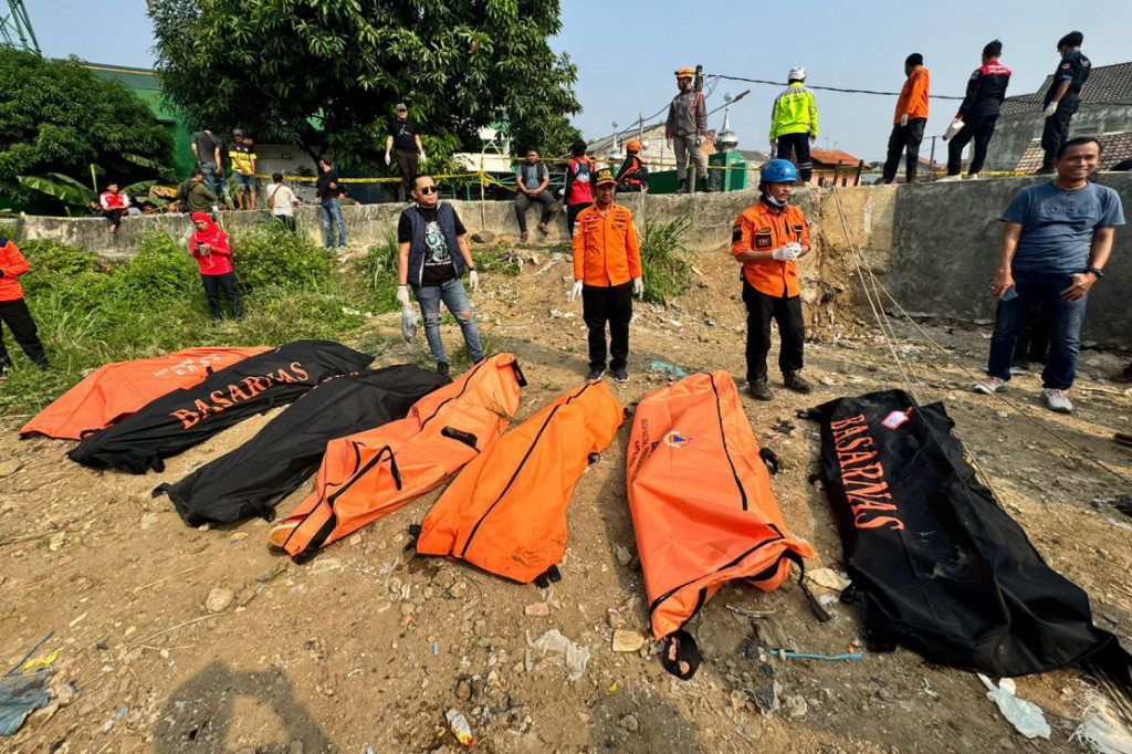 Fakta-fakta Penemuan 7 Jasad di Kali Bekasi: Masih Remaja, Diduga ... Fakta-fakta Penemuan 7 Jasad di Kali Bekasi: Masih Remaja, Diduga ...