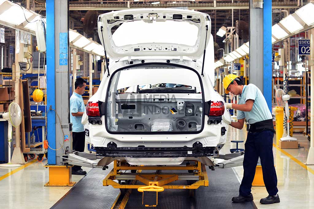 Perakitan Lokal Mercedes-Benz GLC - Medcom.id