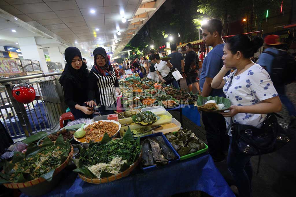 Kunjungi Wisata Malam dan Kuliner di Blom M Square