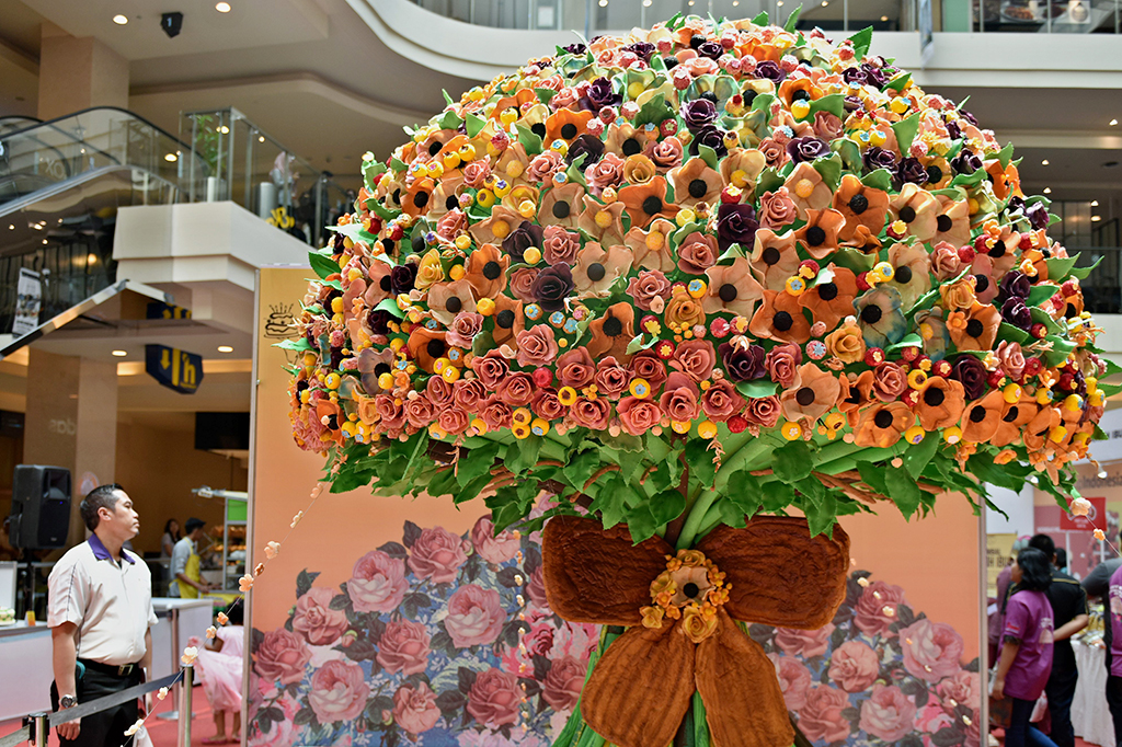 Buket Bunga Raksasa Ini Terbuat dari Roti