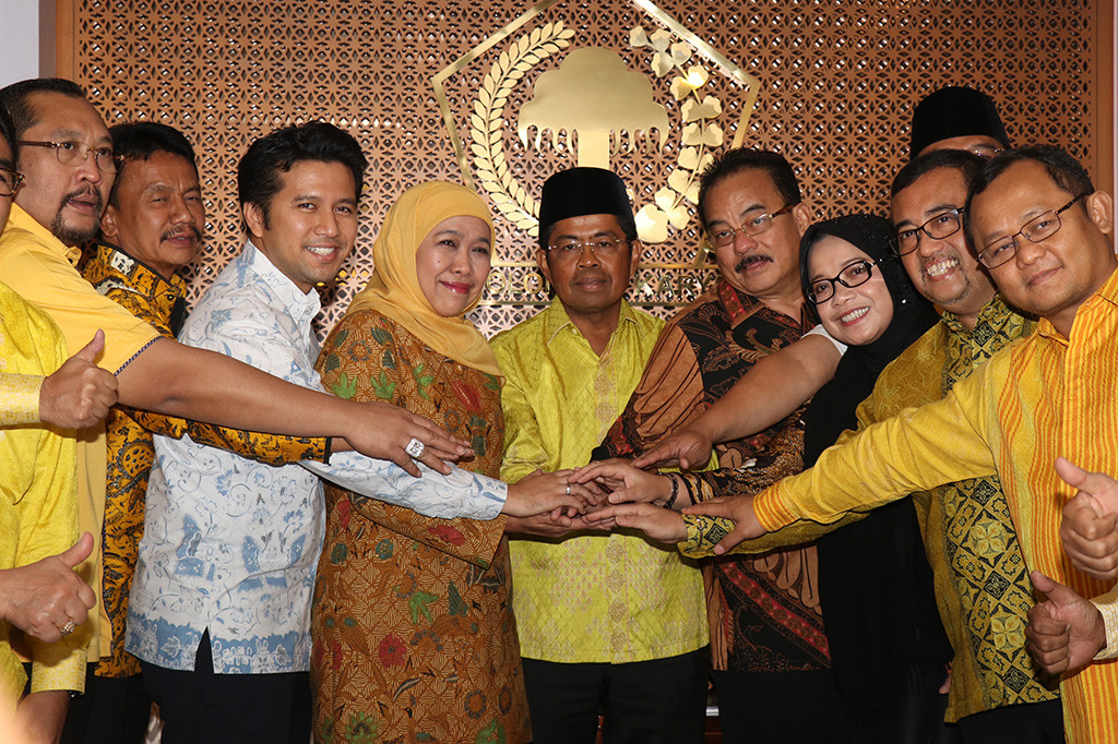 Golkar Resmi Usung Khofifah-Emil di Pilgub Jatim 2018 Golkar Resmi Usung Khofifah-Emil di Pilgub Jatim 2018
