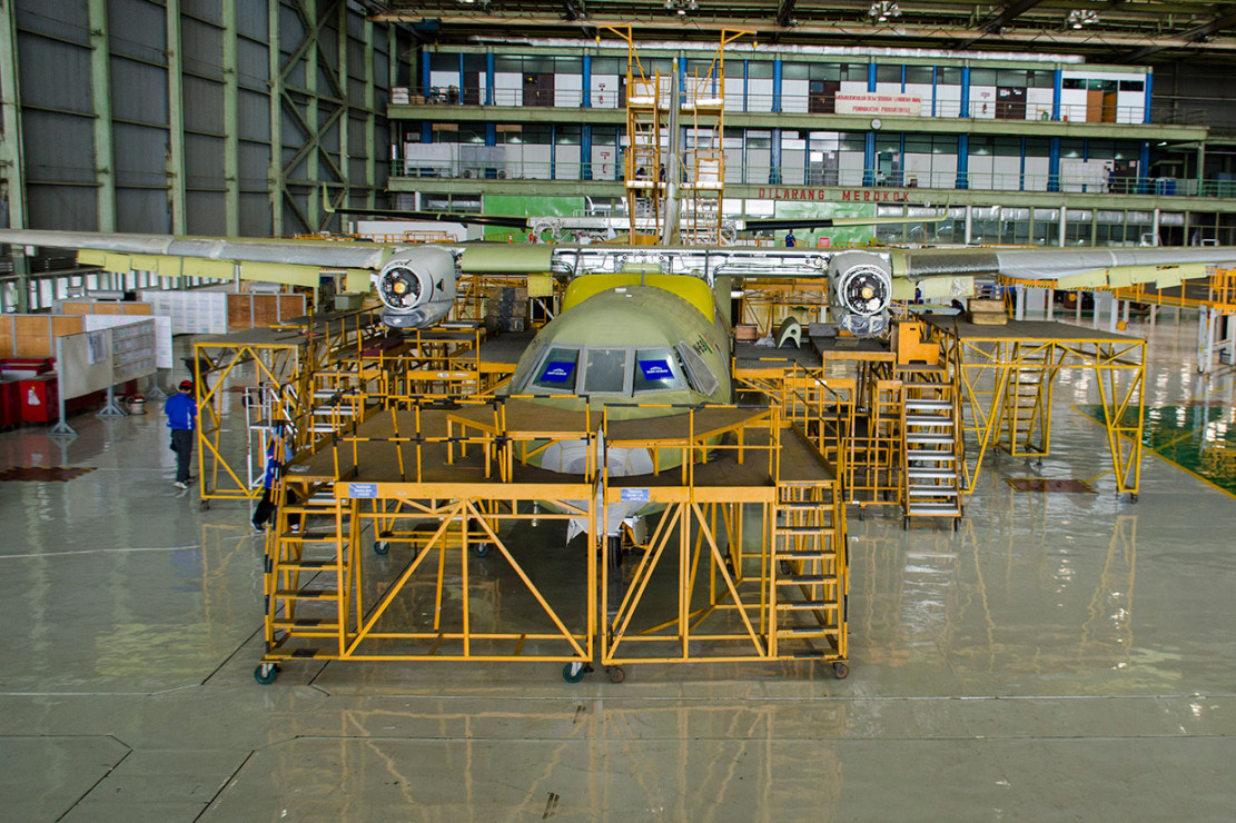 PTDI Ekspor Pesawat Militer ke Nepal - Medcom.id