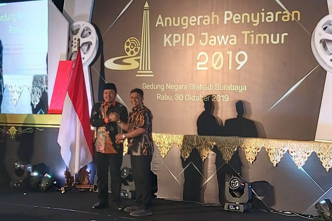 Metro TV Jatim Raih 2 Penghargaan KPID Award