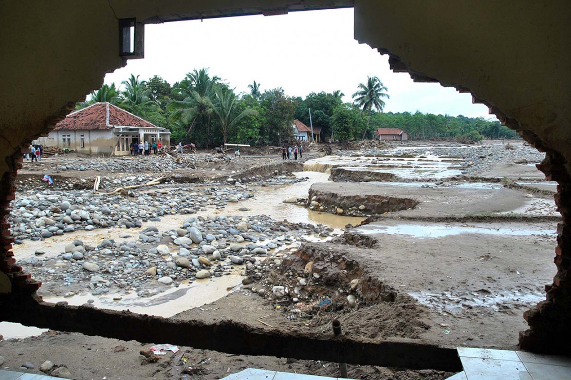 Kerusakan Akibat Banjir Bandang Di Jasinga Bogor