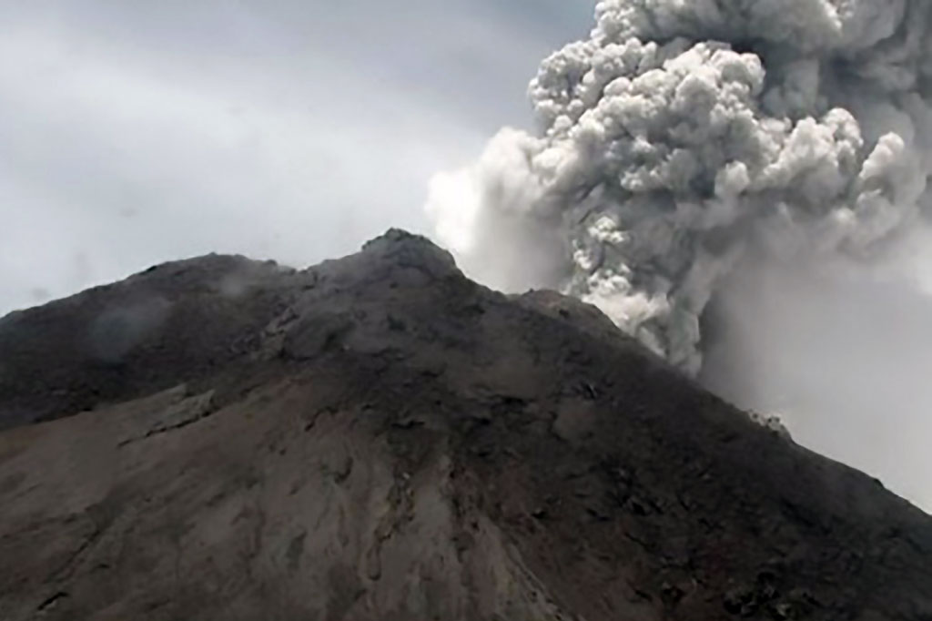 Gunung Merapi Kembali Erupsi