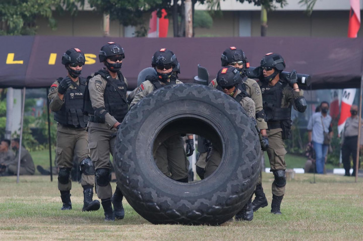 Polda Jatim Gelar Lomba Dalmas Sabhara dan Wanteror Brimob