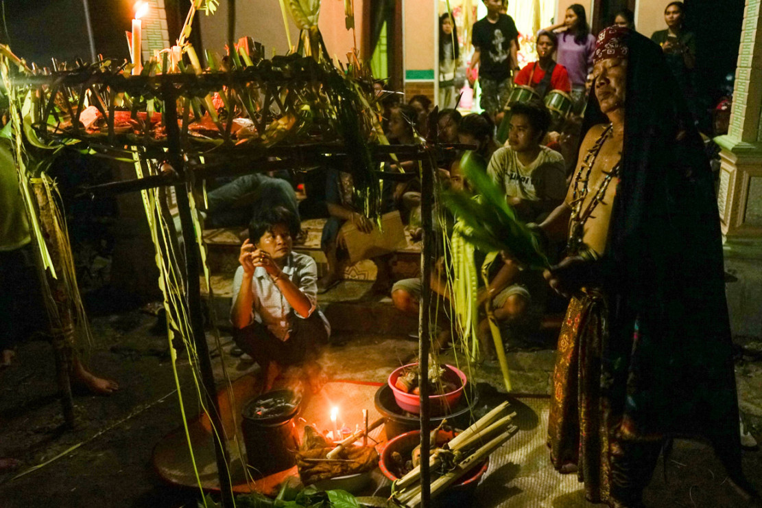 Belian Bowo, Ritual Adat Dayak Lawangan untuk Penyembuhan Penyakit