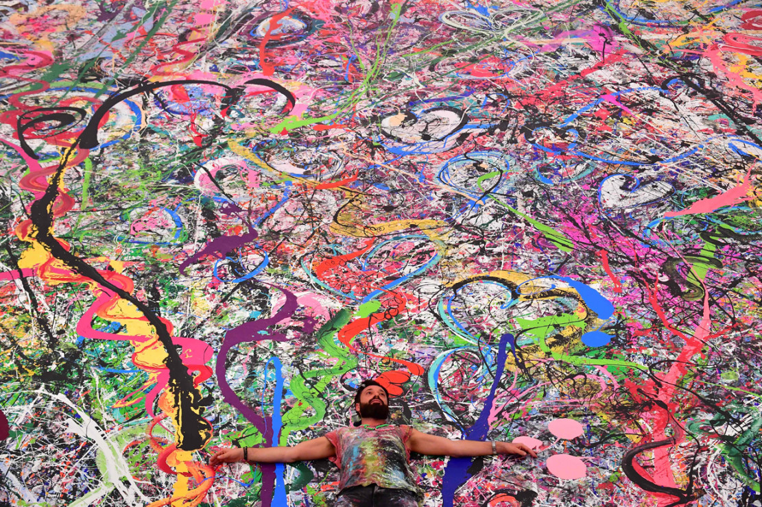 Melihat Lukisan Terbesar di Dunia Karya Seniman Inggris di Dubai