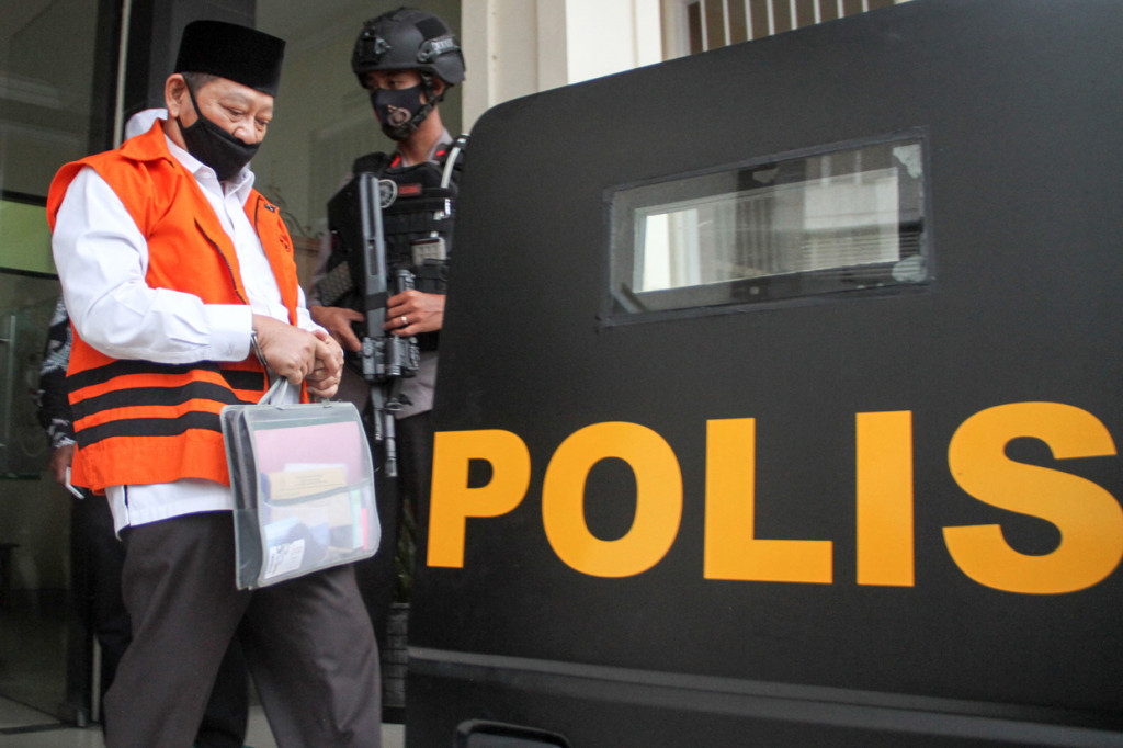 Mantan Bupati Sidoarjo Saiful Ilah Divonis 3 Tahun Bui