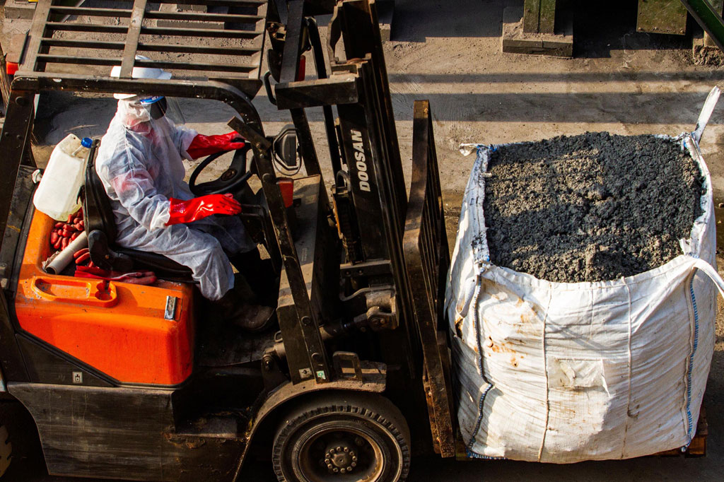 Melebur Limbah Medis Infeksius