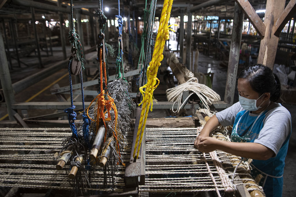 Mengubah Serat Pohon Pisang Jadi Barang Bernilai Ekspor
