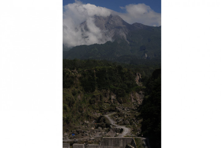 Merapi Siaga, Penambang Pasir Masih Beraktivitas Seperti Biasa