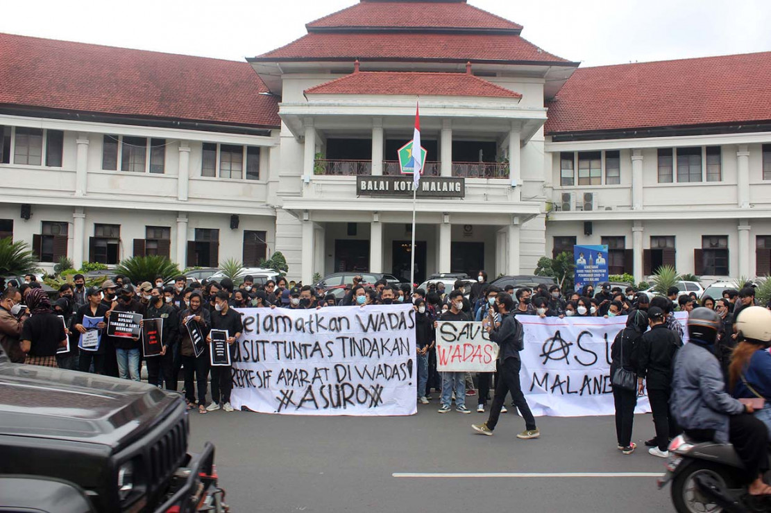 Demo Selamatkan Wadas di Balai Kota Malang