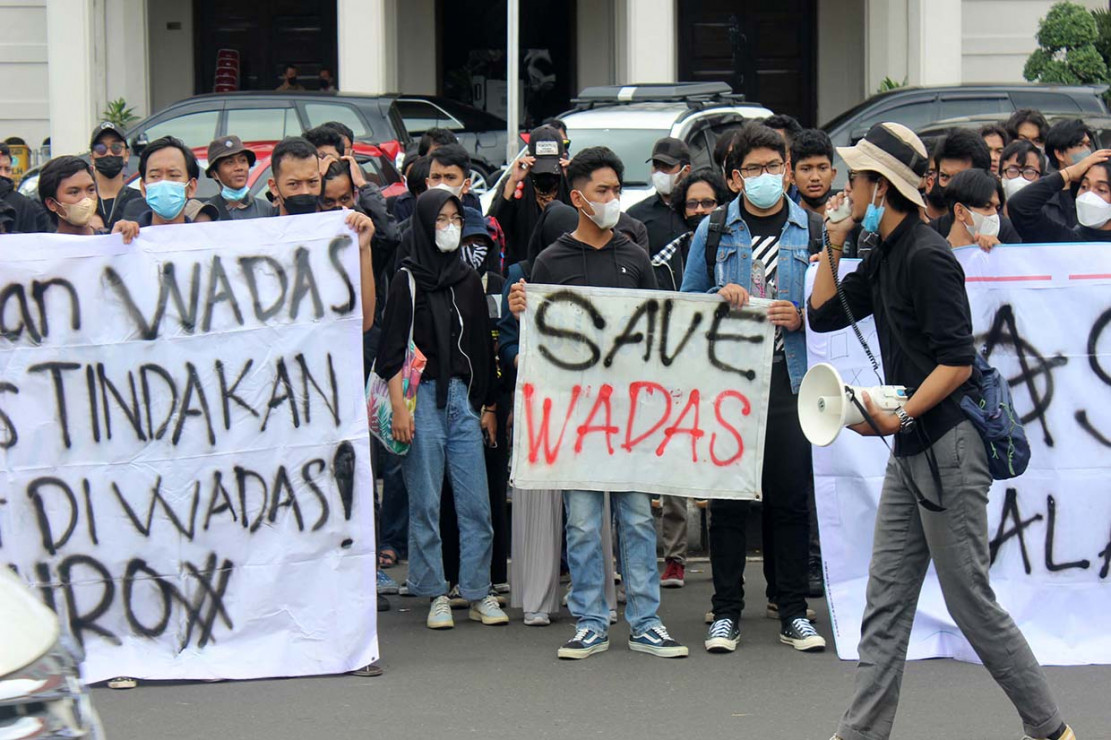 Demo Selamatkan Wadas di Balai Kota Malang