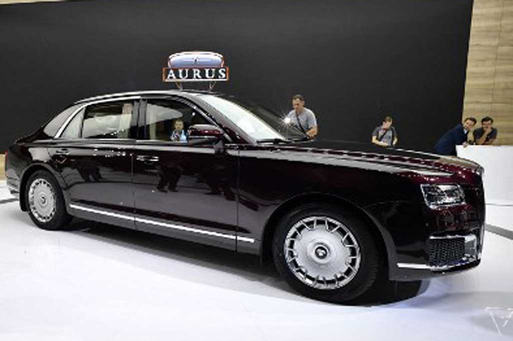 Mengenal Aurus Senat L700, Mobil Putin yang Bisa Berenang