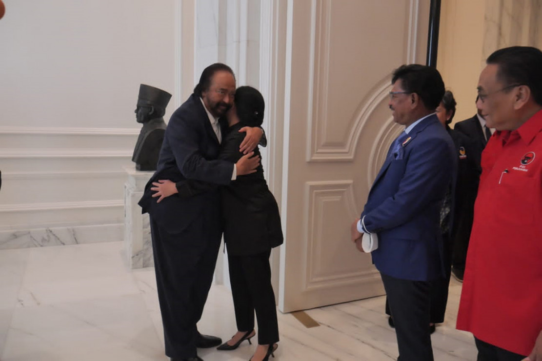 Momen Hangat Pertemuan Surya Paloh dan Puan Maharani di NasDem Tower - Medcom.id