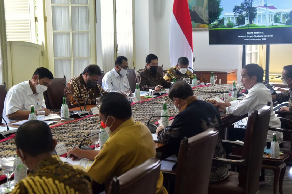 Jokowi Minta Seluruh Proyek Strategis Nasional Rampung Sebelum 2024 Jokowi Minta Seluruh Proyek Strategis Nasional Rampung Sebelum 2024