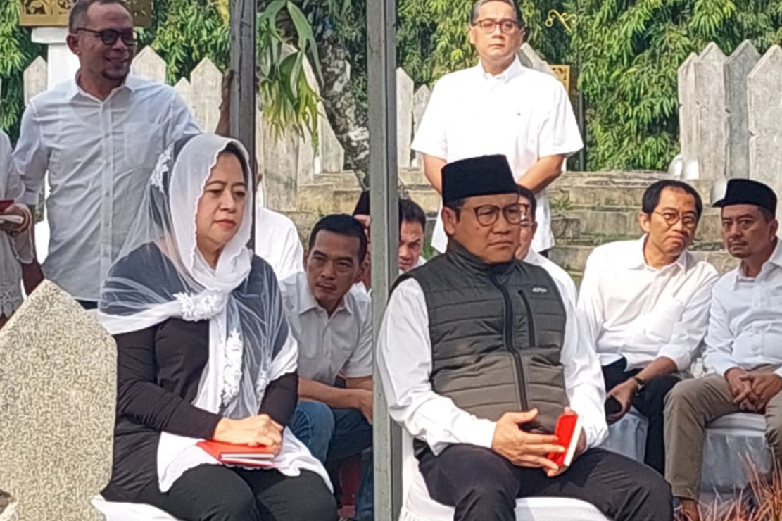 Puan Maharani dan Cak Imin Ziarah ke Makam Taufiq Kiemas