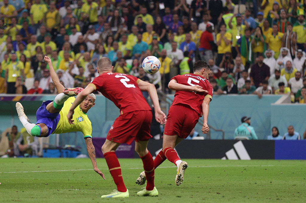 Momen Richarlison Cetak Gol Spektakuler ke Gawang Serbia