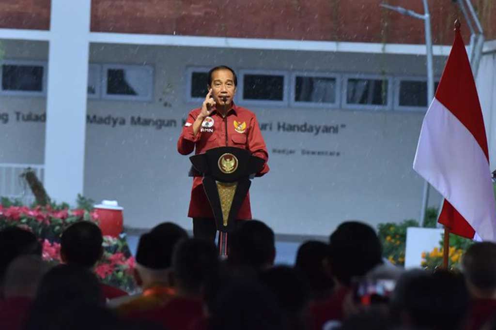 Jokowi Resmikan Asrama Mahasiswa Nusantara di Surabaya Jokowi Resmikan Asrama Mahasiswa Nusantara di Surabaya