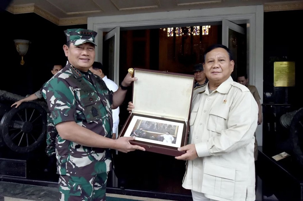 Menhan Terima Kunjungan Panglima TNI