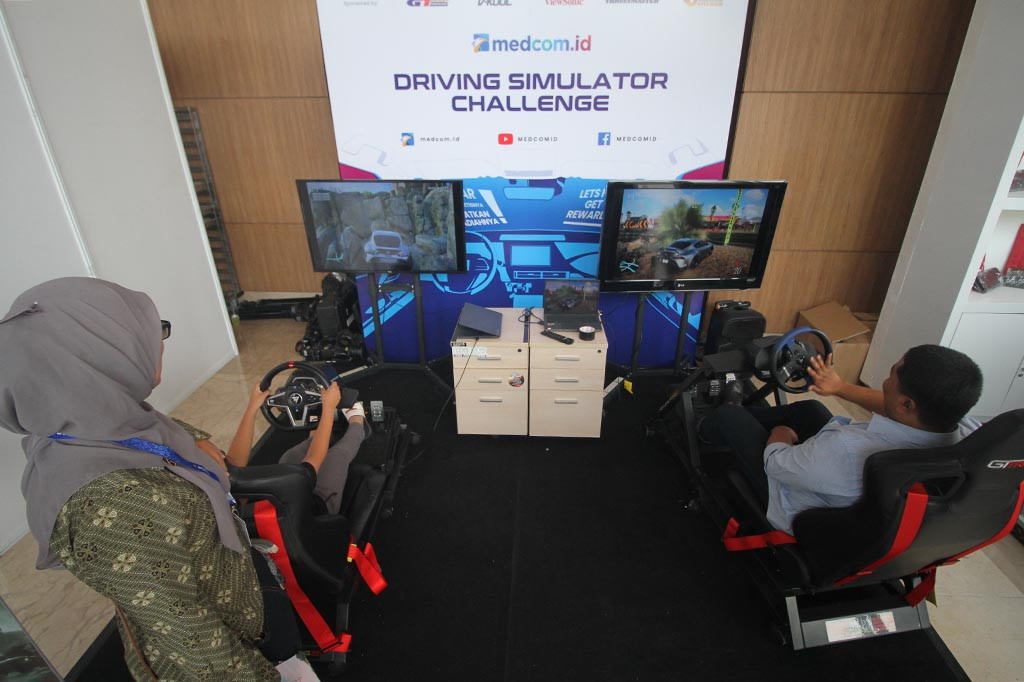 GIIAS 2023: Medcom.id Gelar Driving Simulator Challenge