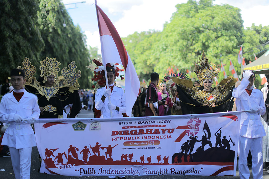 Kemeriahan Pawai Karnaval HUT-RI ke-78 di Banda Aceh