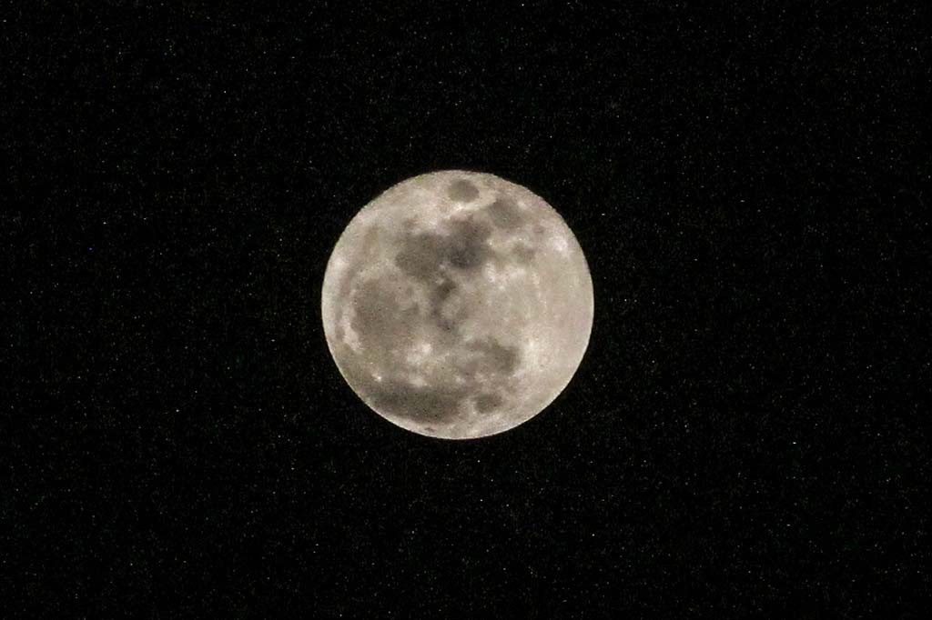 Melihat Fenomena Super Blue Moon