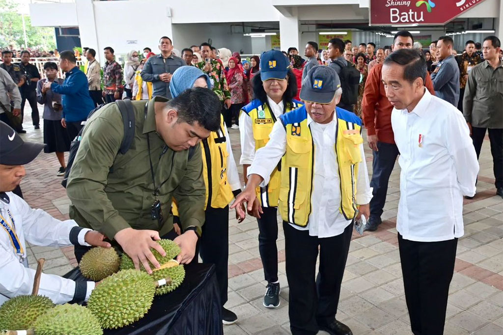 Jokowi Pasar Induk Among Tani Terbesar Di Indonesia