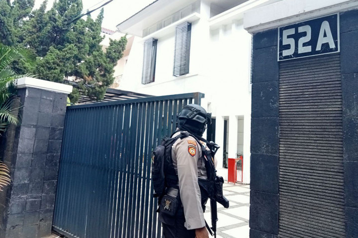 Potret KPK Geledah Rumah Adik Kandung SYL