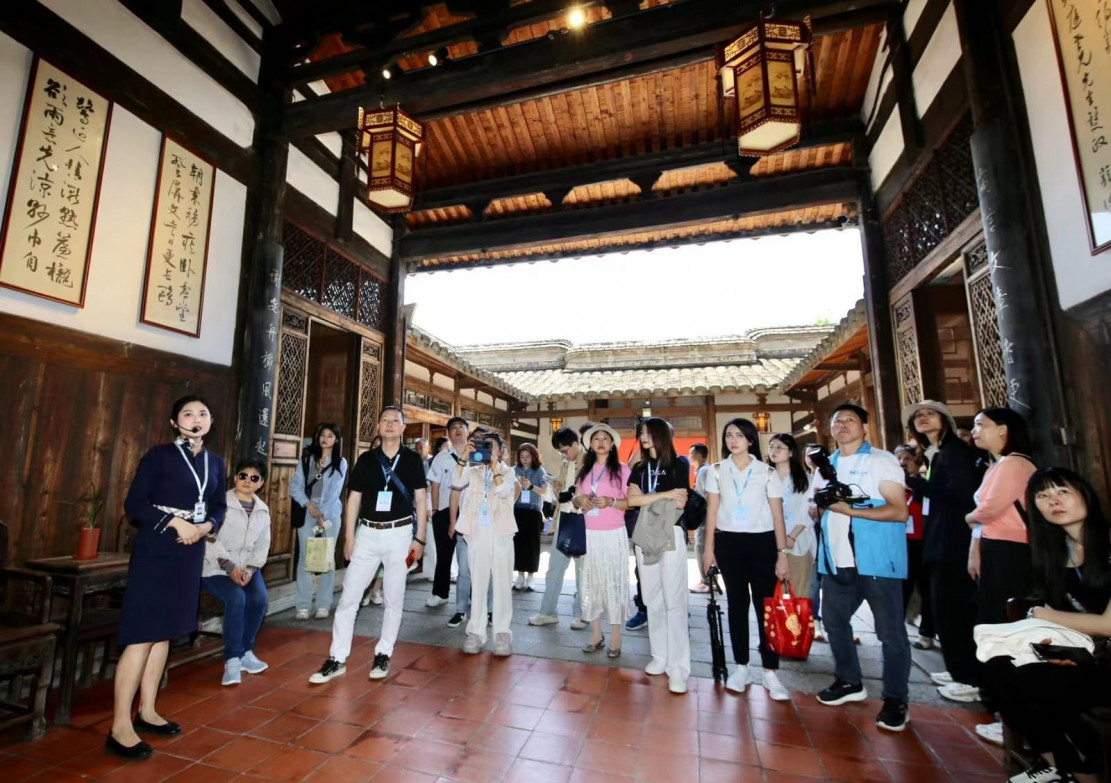 Nikmati Keindahan Sejarah dan Budaya di San Fang Qi Xiang Fuzhou