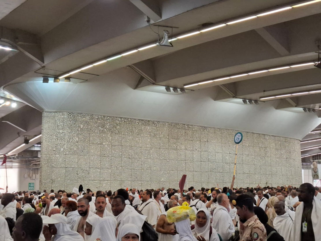 Jemaah Haji Mulai Lempar Jumrah