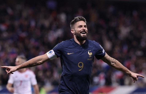 Olivier Giroud Putuskan Gantung Sepatu