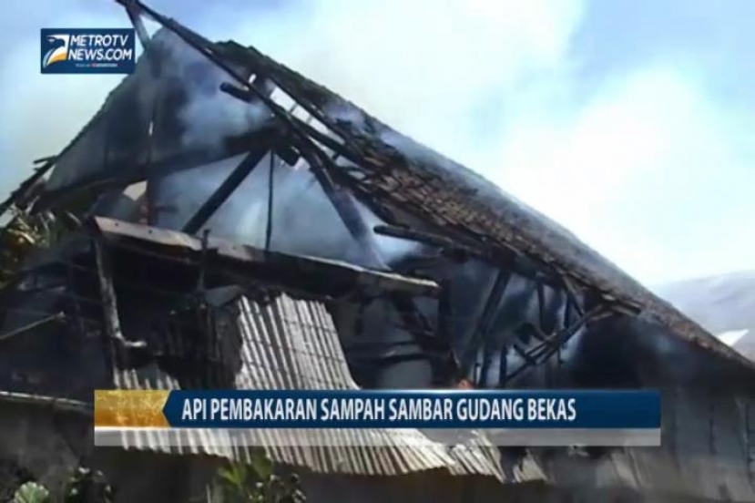 Api Pembakaran Sampah Sambar Gedung Bekas