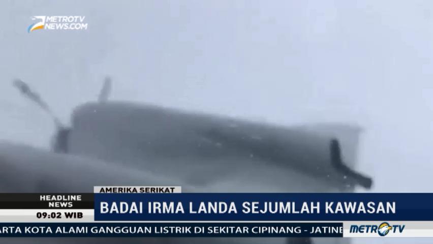 Pemandangan Mata Badai Irma dari dalam Pesawat