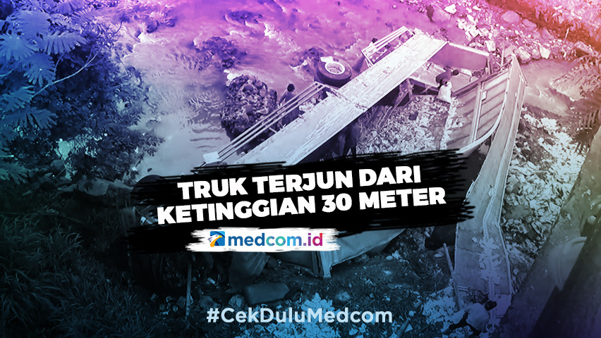 Truk Bermuatan Mi Instan Terjun ke Jurang, Sopir Tewas Truk Bermuatan Mi Instan Terjun ke Jurang, Sopir Tewas