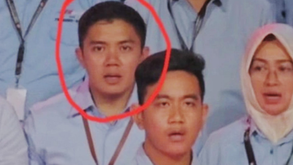 Kata TNI soal Mayor Teddy Hadir di Barisan Pendukung Prabowo:sebagai Ajudan Kata TNI soal Mayor Teddy Hadir di Barisan Pendukung Prabowo:sebagai Ajudan