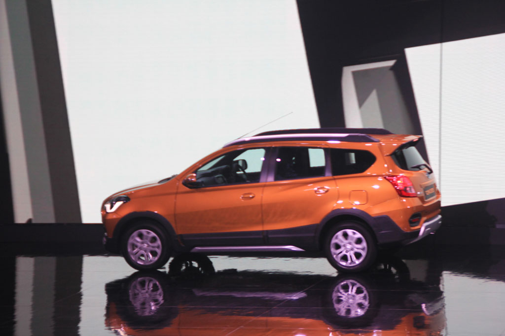 Datsun Cross, Mini Crossover Pertama dengan CVT