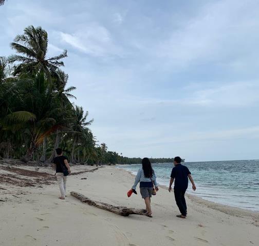 Terbuai Eksotisme Pantai Benan
