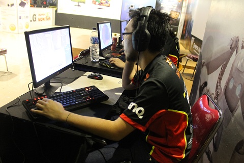 Lebih Dekat dengan Tim Gamer Profesional XCN