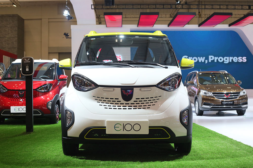 Wuling E100, Curi Perhatian di Indonesia