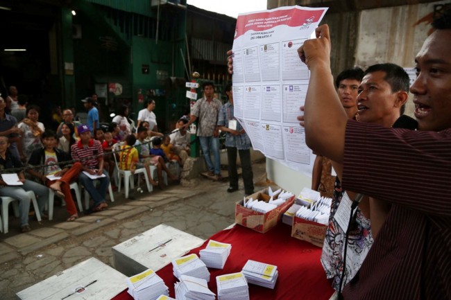 Hitung-hitungan Biaya Politik Hitung-hitungan Biaya Politik